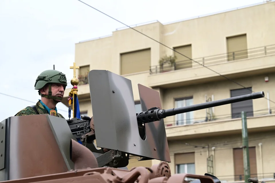 Δείτε live την μεγάλη στρατιωτική παρέλαση στην Αθήνα | eirinika.gr